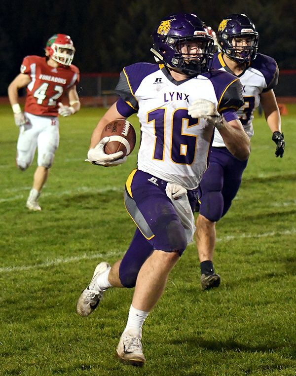 Steen enjoying new challenges with Wartburg football team | News ...